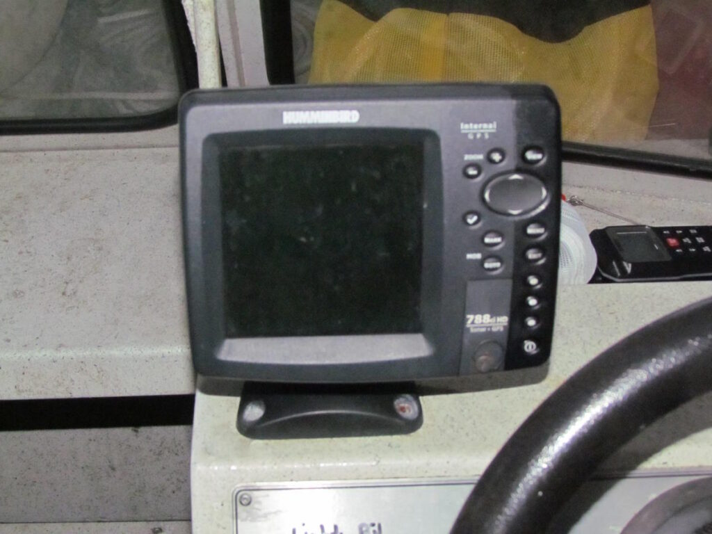 Fish Finder Turns Off When Starting Motor - DC Trolling Motor